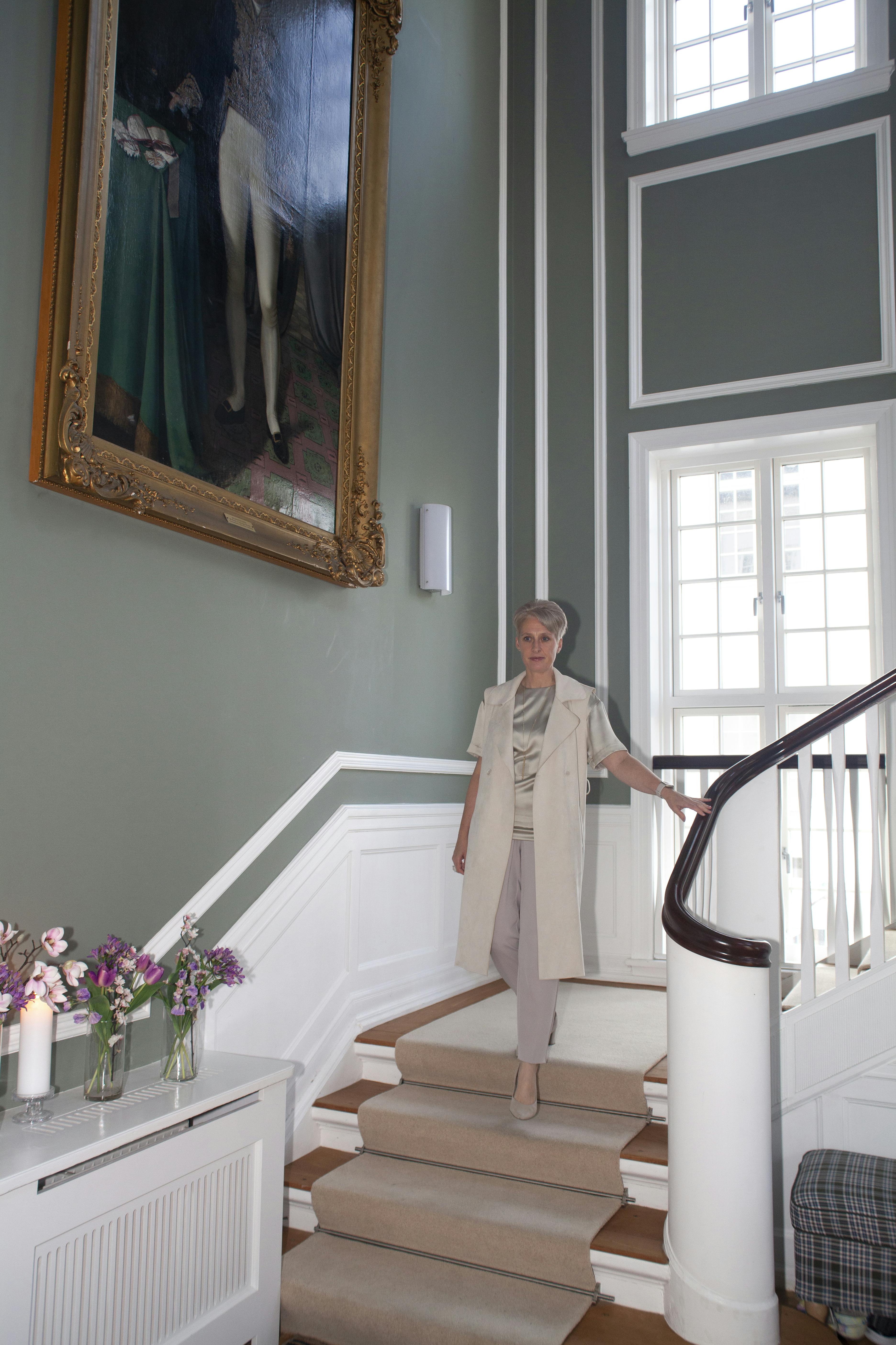 Da hun søgte job som ung advokat, talte de om hendes tøj. Nu har ...