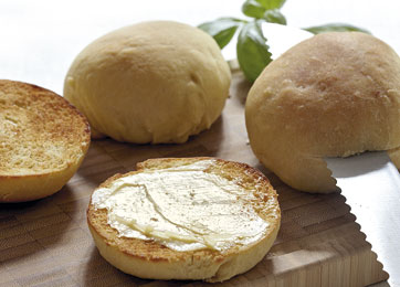 Opskrift på hjemmebagte krydderboller | SØNDAG