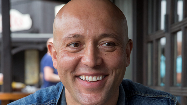 René Dif's chip og dip | René Dif ta'r munden fuld